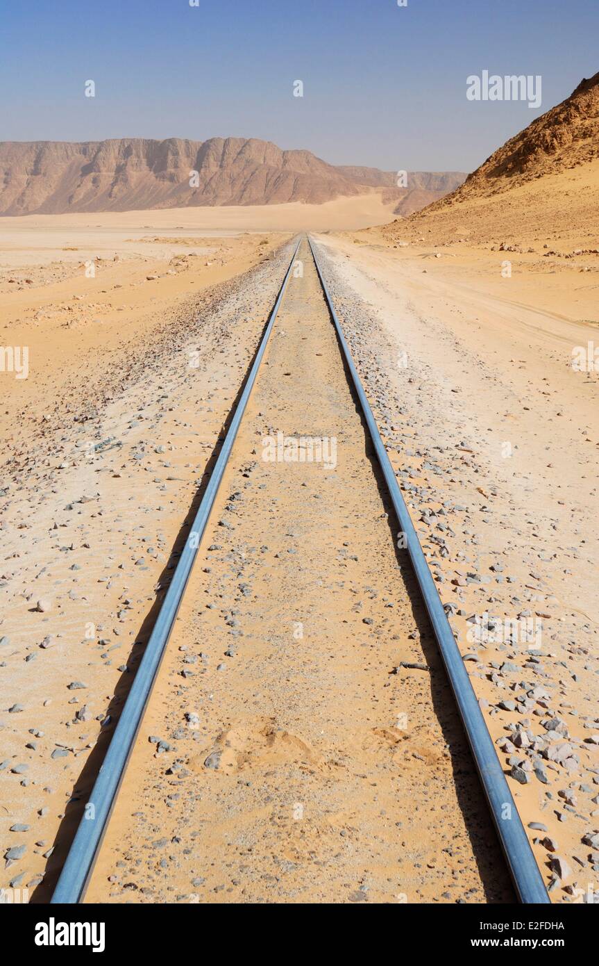 Jordan, Aqaba Governorate, Diseh, railway in the desert Stock Photo - Alamy