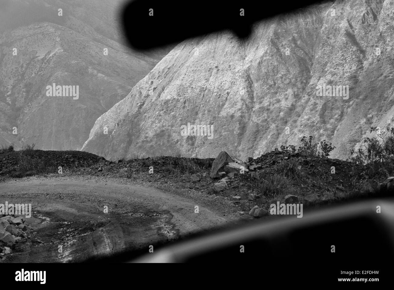 Sharp curve hi-res stock photography and images - Alamy