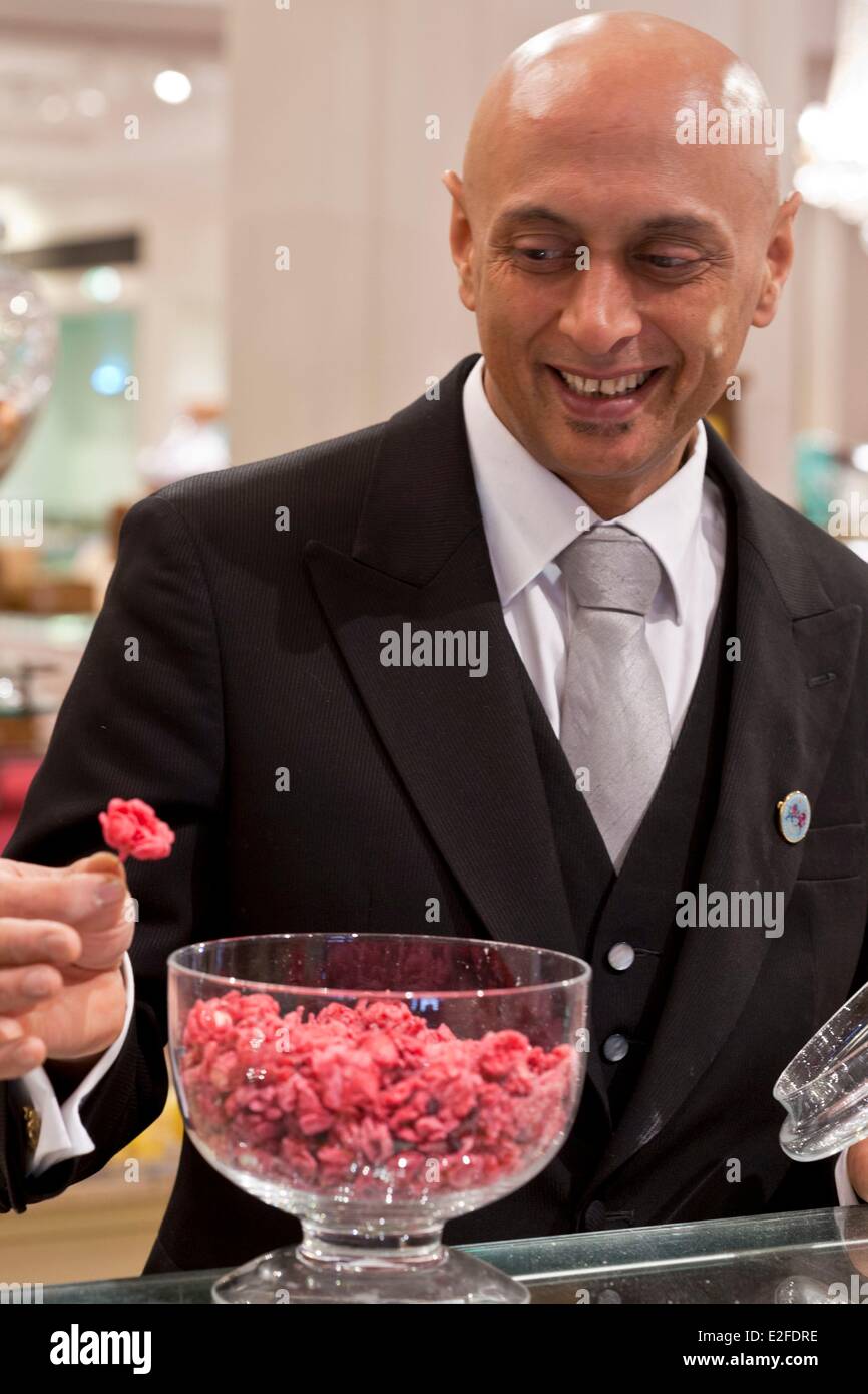 United Kingdom London Piccadilly Fortnum & Mason was founded in 1707 by ...