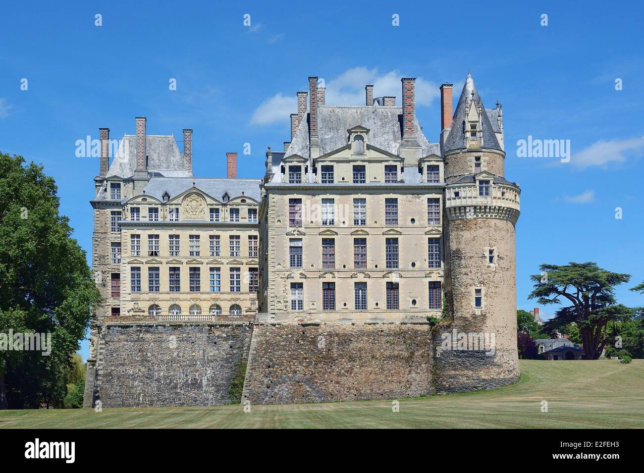 France chateau brissac brissac quince hi-res stock photography and ...
