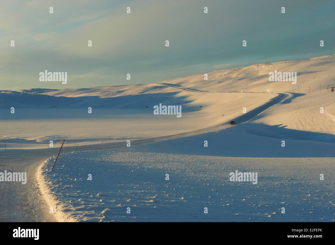 Norway, Finnmark County, Varanger peninsula, Winter, polar night, snowy ...
