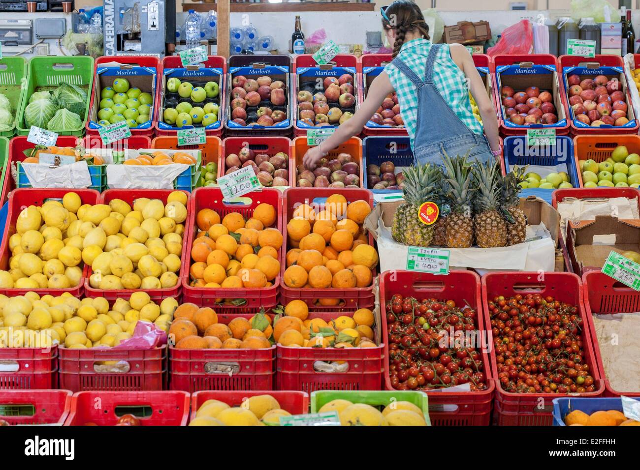 Cyprus, Limassol, market, fruit and vegetable merchant Stock Photo - Alamy