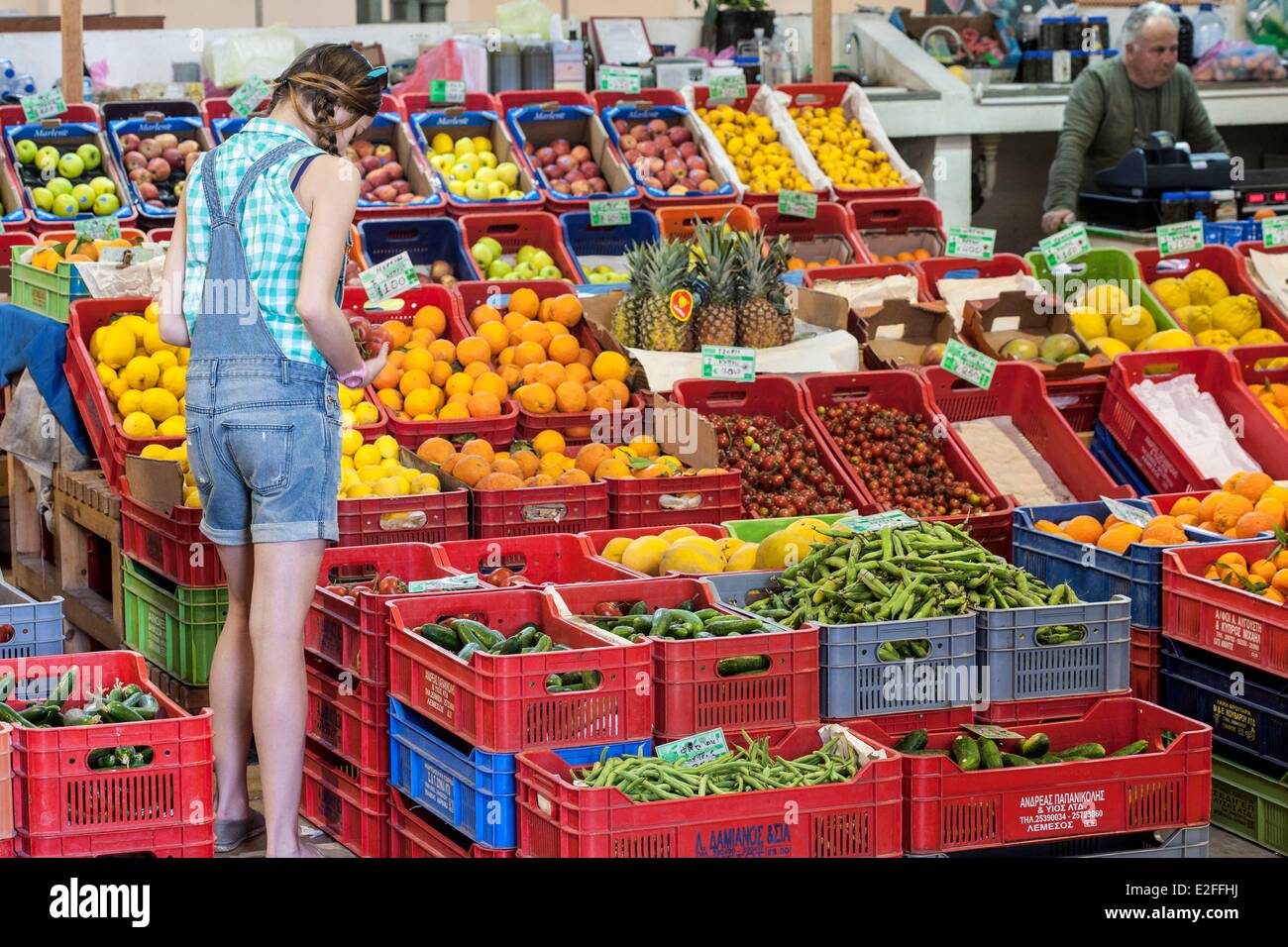 Cyprus, Limassol, market, fruit and vegetable merchant Stock Photo - Alamy