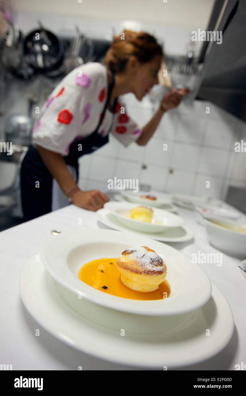 Indonesia, Bali, Bukit Peninsula, Nusa Dua, Amanusa Hotel, cooking ...