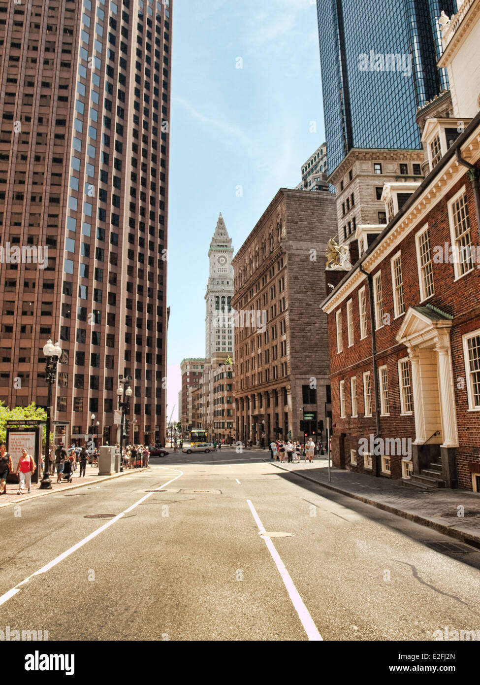 Financial district neighborhood boston hi-res stock photography and ...