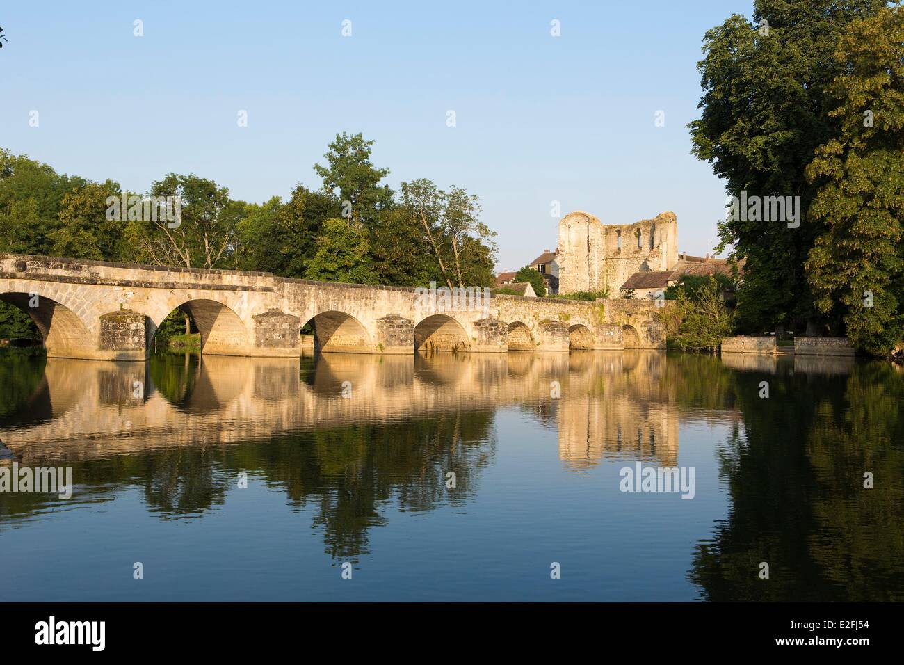 France Seine et Marne Grez sur Loing Old stone bridge across the Loing ...