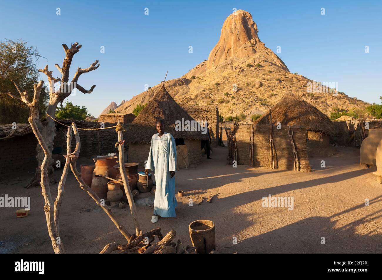 Chad africa and village hi-res stock photography and images - Alamy
