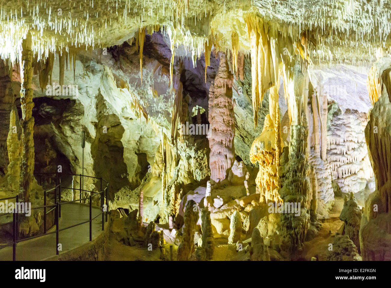 Postojna cave hi-res stock photography and images - Alamy