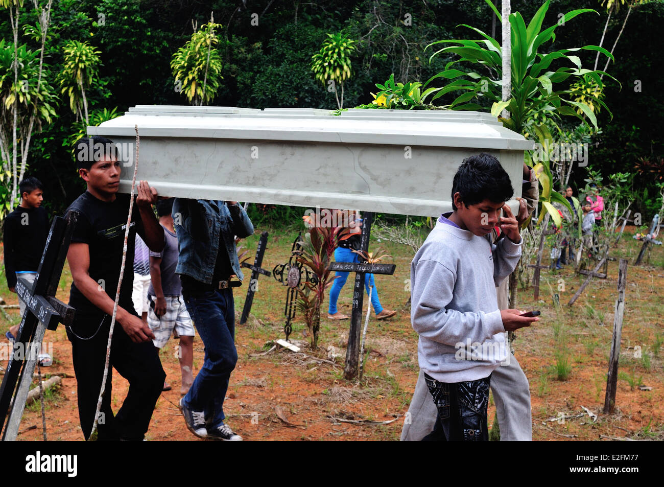 Phone call - Funeral in Industria - PANGUANA . Department of Loreto ...