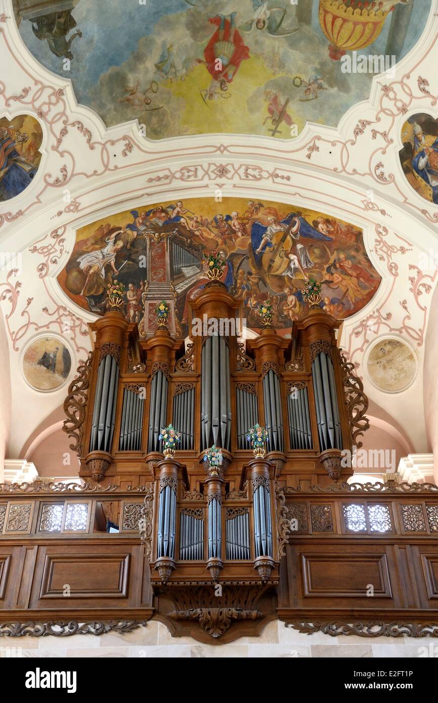 Baroque instrument hi-res stock photography and images - Alamy