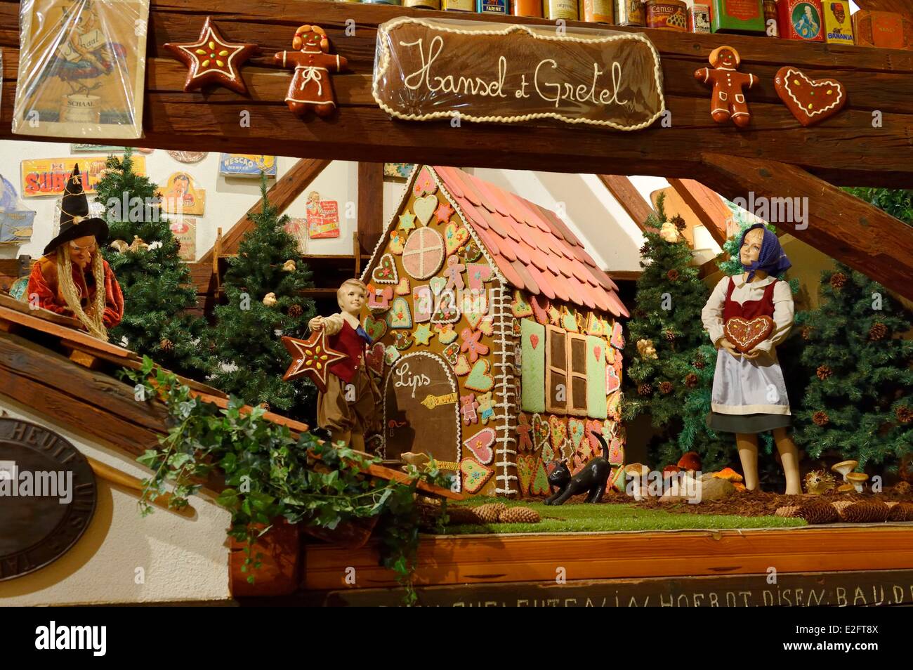 Gingerbread architecture hi-res stock photography and images - Alamy