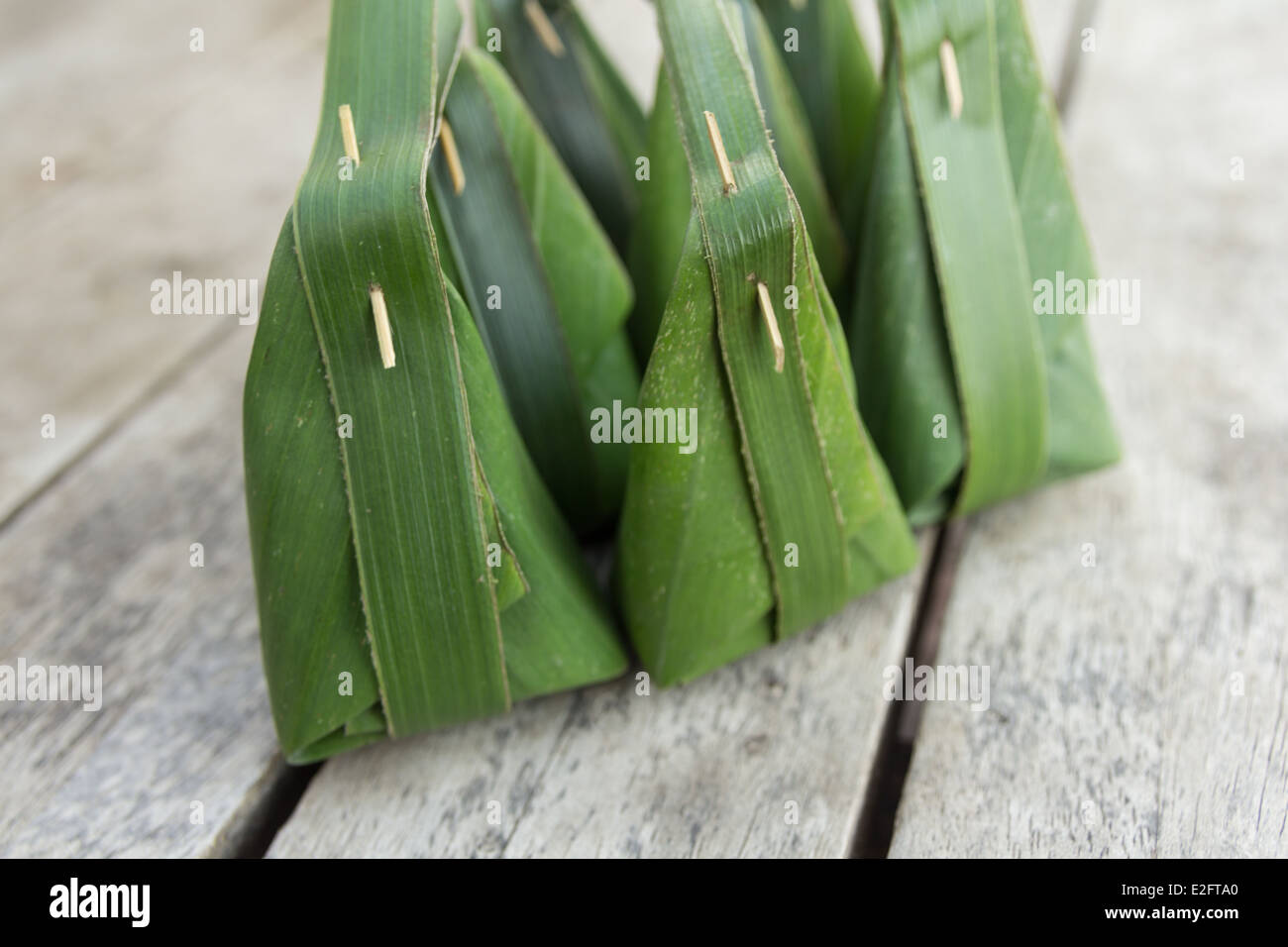 Thai sweets dessert in banana leaf Stock Photo - Alamy