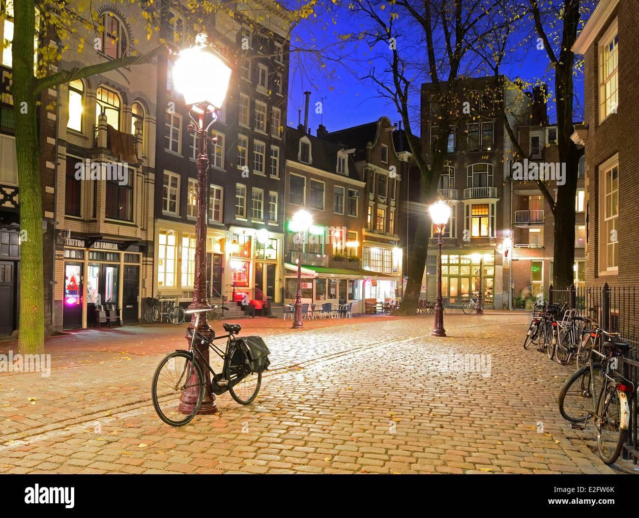 Netherlands Amsterdam red District Oudekerksplein square Stock Photo ...