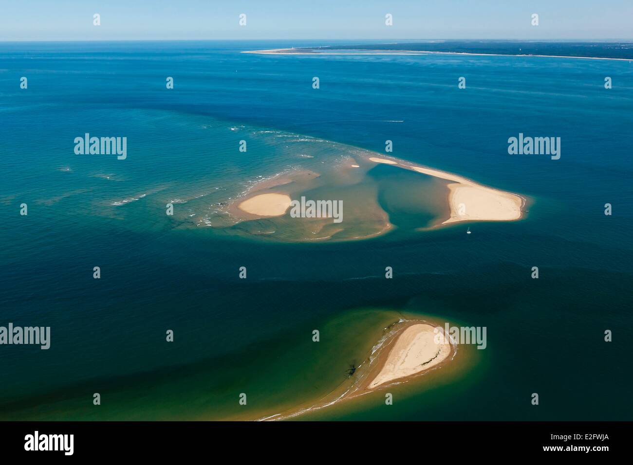 France Gironde Le Verdon sur Mer sandbanks near Cordouan Lighthouse in ...