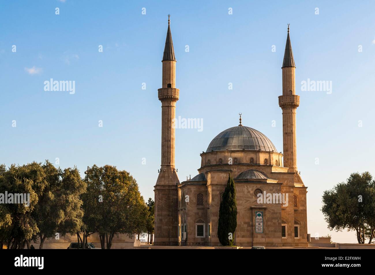 Azerbaijan Baku Shehidler mosque built in 1994 Stock Photo - Alamy