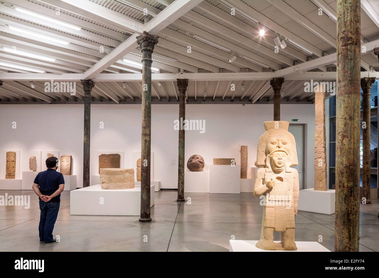 Proa foundation hi-res stock photography and images - Alamy