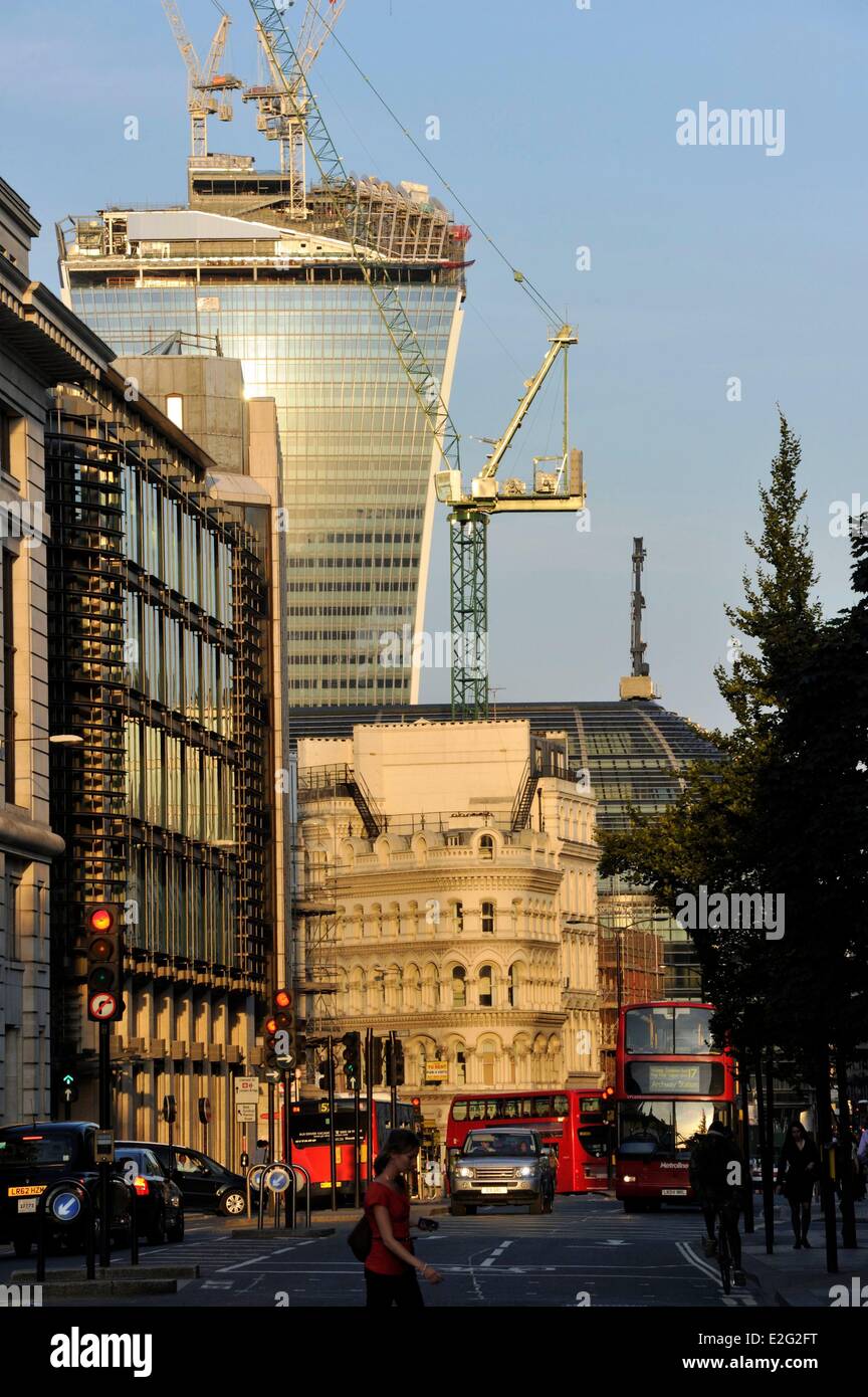 Walkie talkie tower hi-res stock photography and images - Alamy