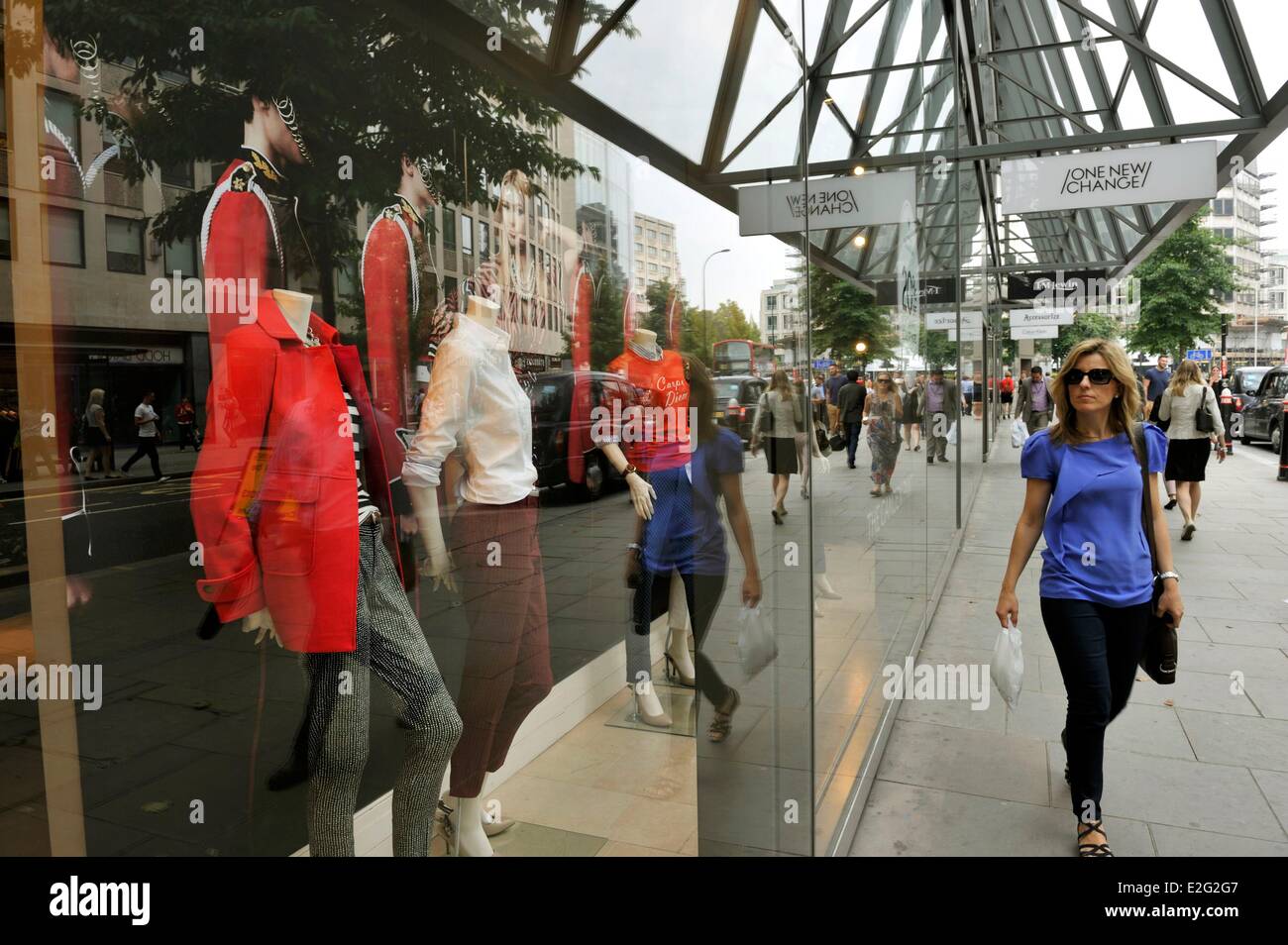 Cheapside street people city of london hi-res stock photography and ...