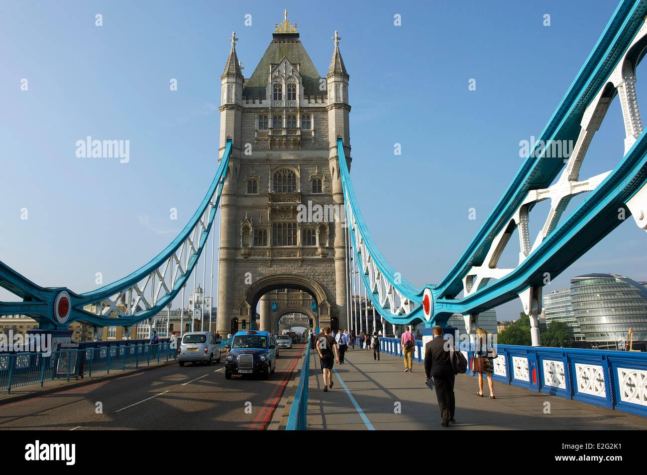 United Kingdom London Tower Bridge lift bridge crossing the Thames ...