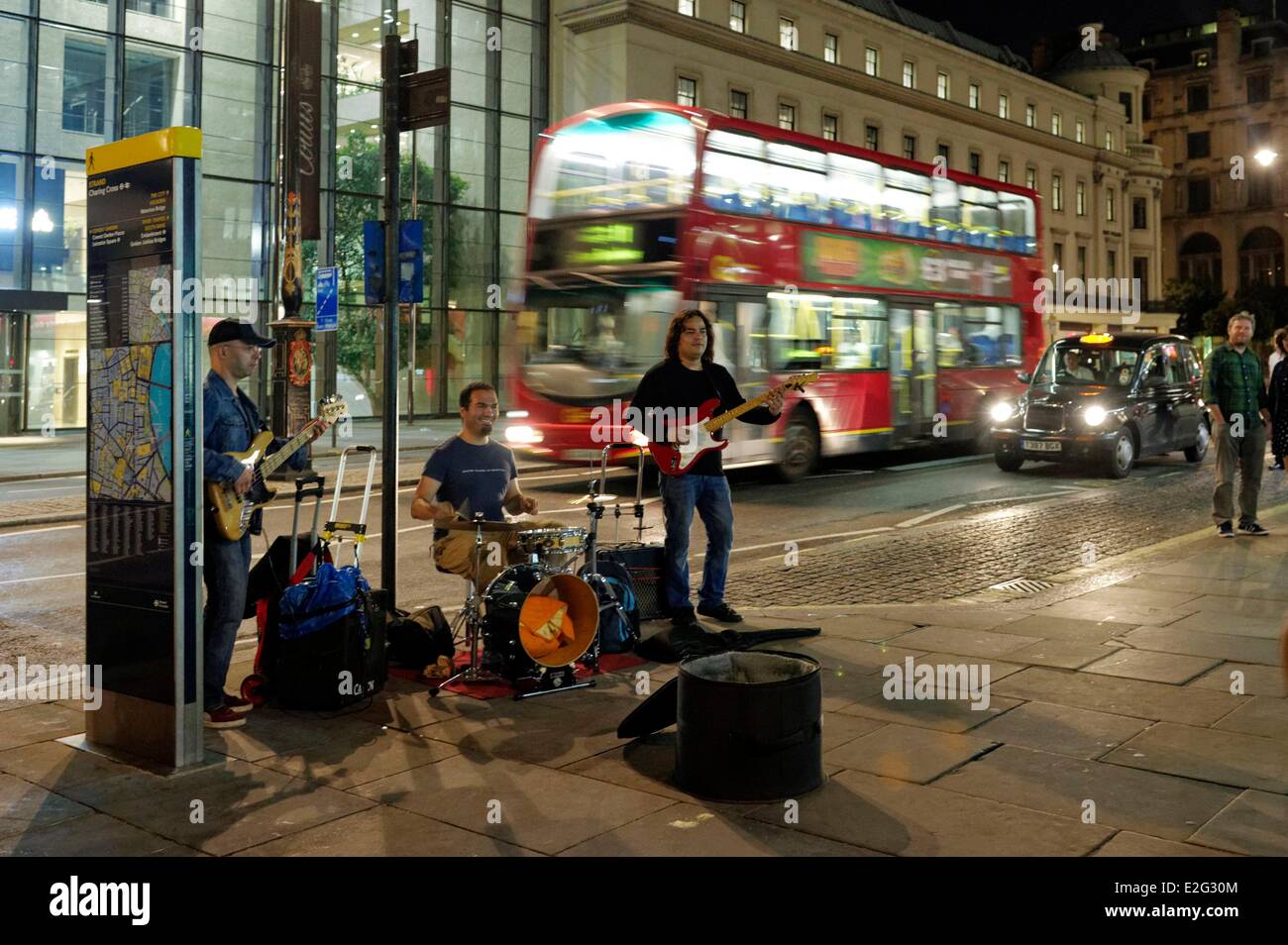 United Kingdom London Soho Charing Cross road Street musicians Stock ...