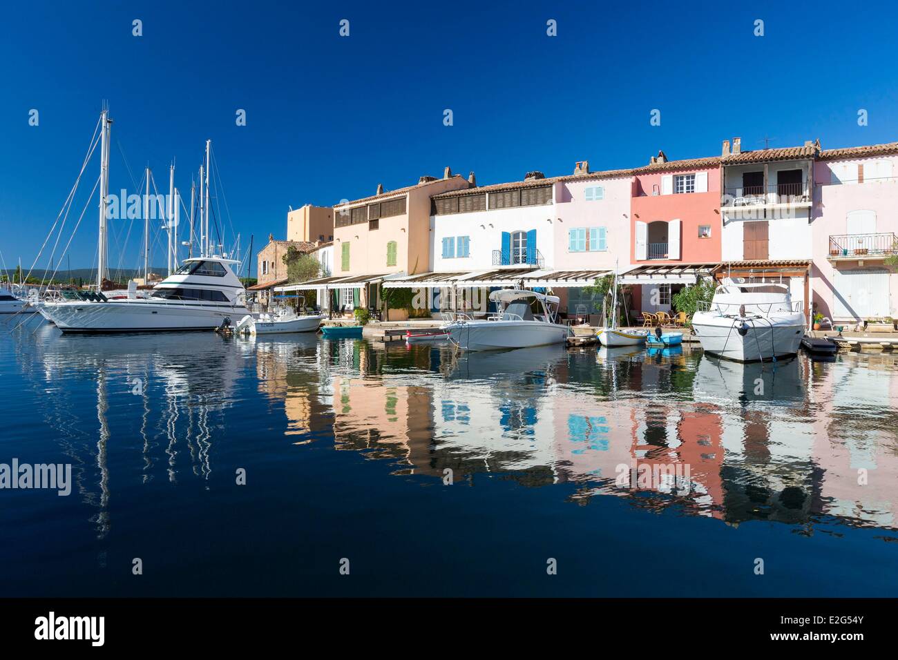 France grimaud french port blue sky hi-res stock photography and images ...