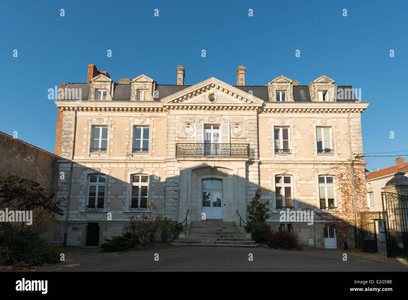 Paimboeuf hi-res stock photography and images - Alamy