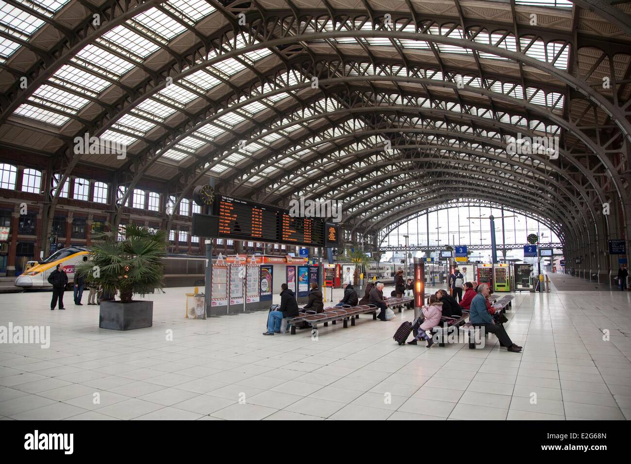 France Nord Lille trains station of Lille Flanders Stock Photo - Alamy