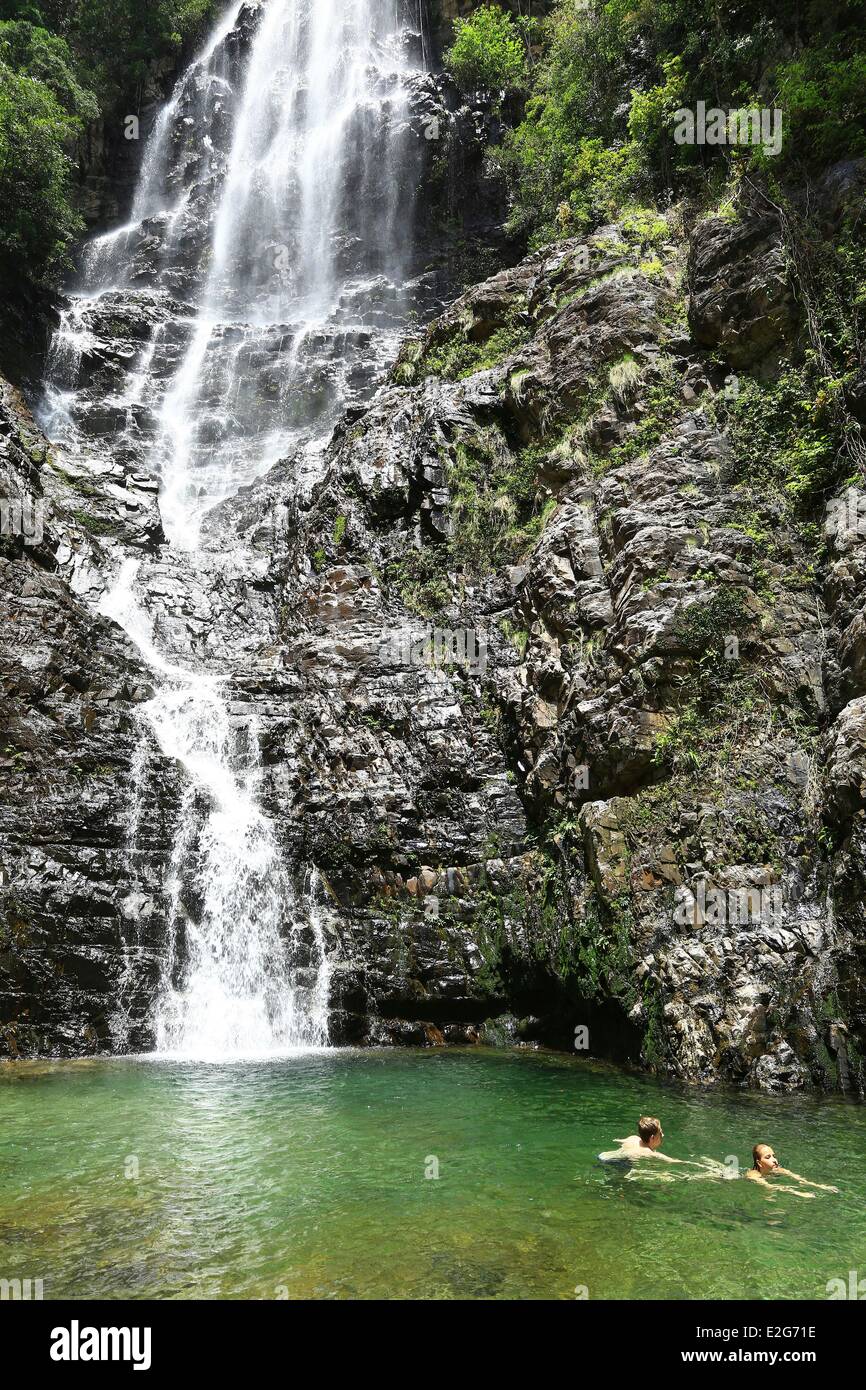 Woman waterfall bathing hi-res stock photography and images - Alamy