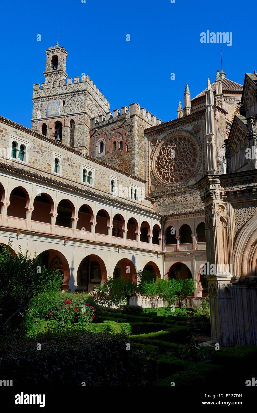 Santa maria guadalupe courtyard hi-res stock photography and images - Alamy
