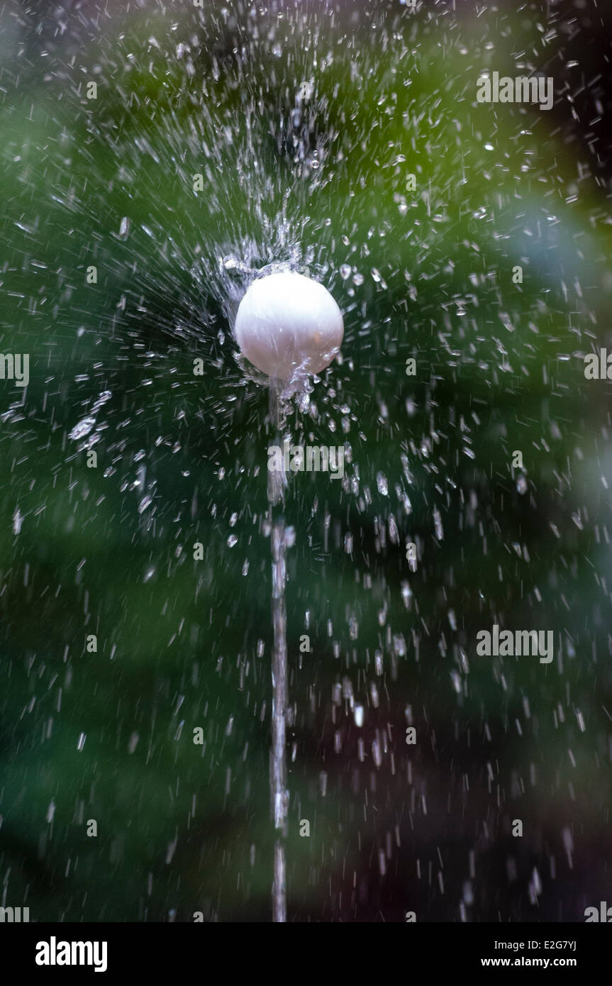 Lou com balla the dancing egg hi-res stock photography and images - Alamy