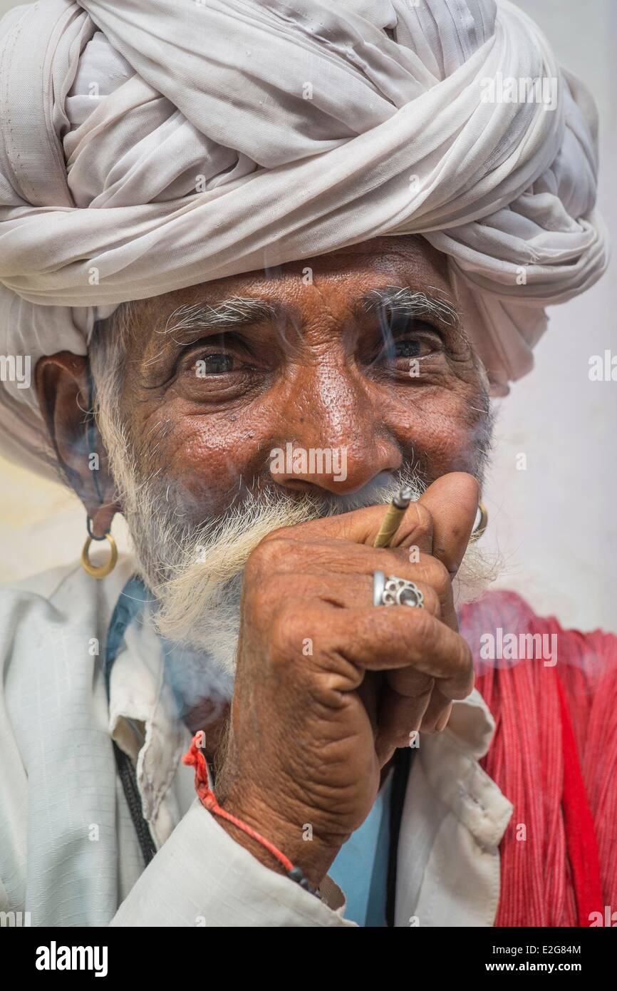 India portrait rajasthan rajput hi-res stock photography and images - Alamy