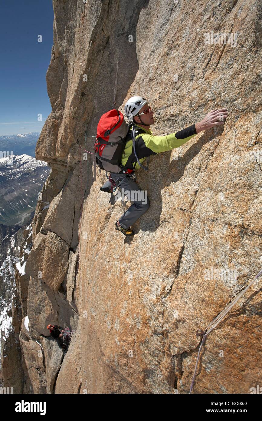 Central pillar hi-res stock photography and images - Alamy