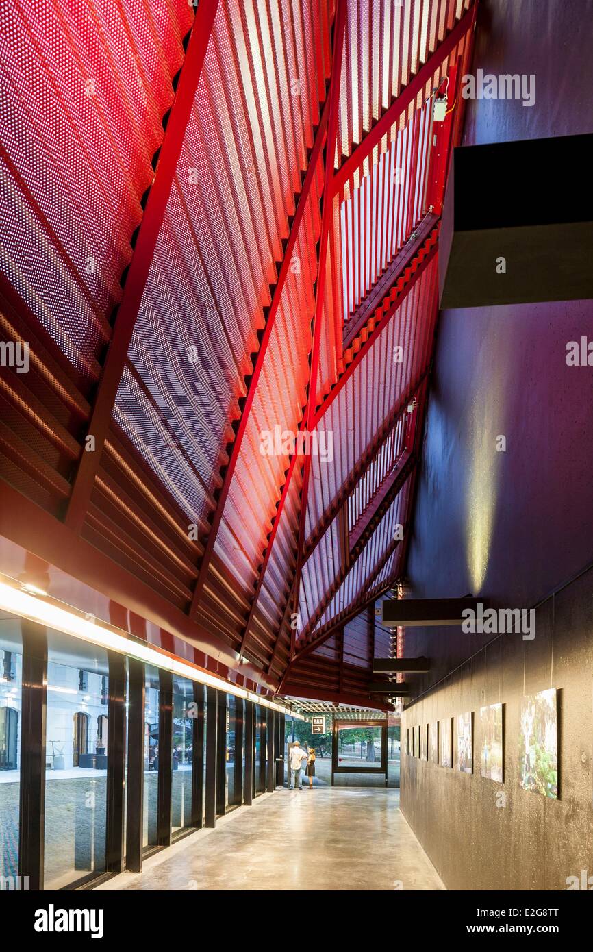 Bernard tschumi concert hall hi-res stock photography and images - Alamy