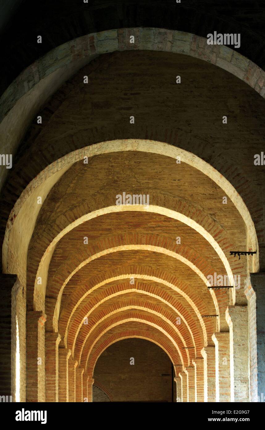 South west clerestory arch hi-res stock photography and images - Alamy