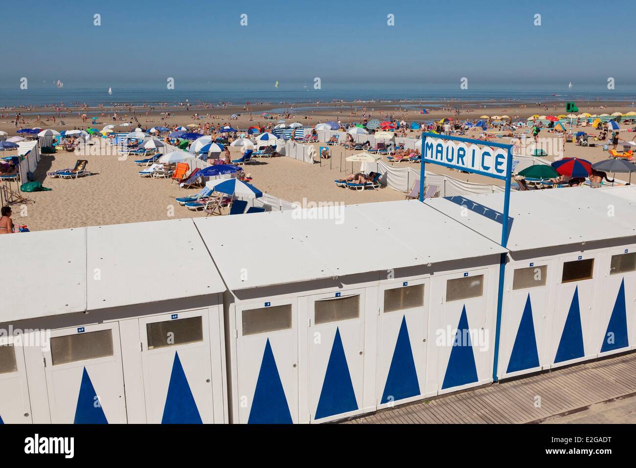 De haan beach hi-res stock photography and images - Alamy