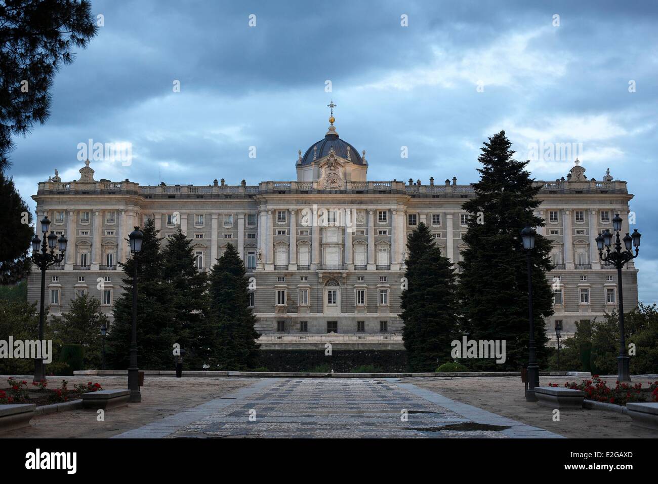 Royal palace madrid people sunset hi-res stock photography and images ...