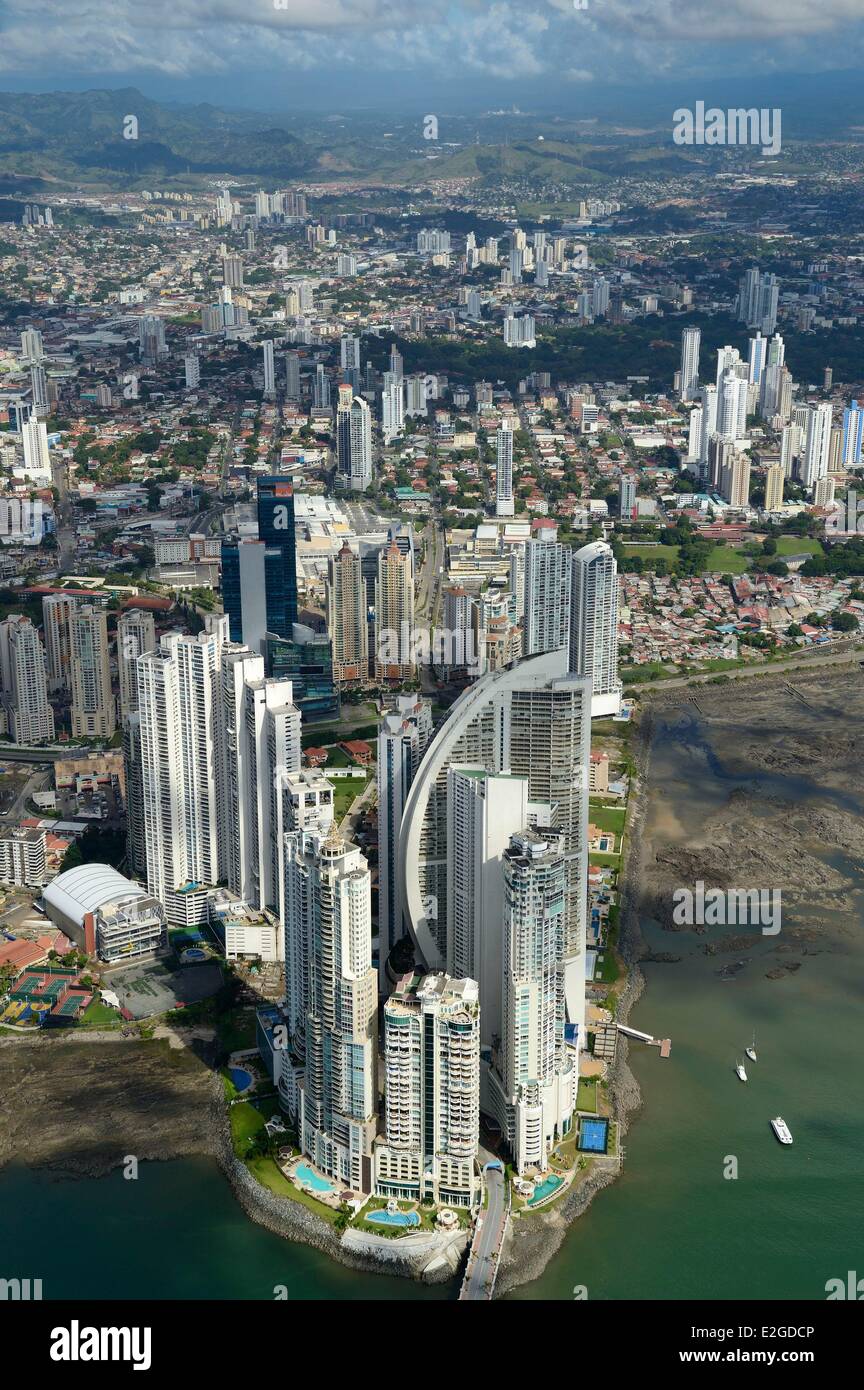 Trump building panama hi-res stock photography and images - Alamy