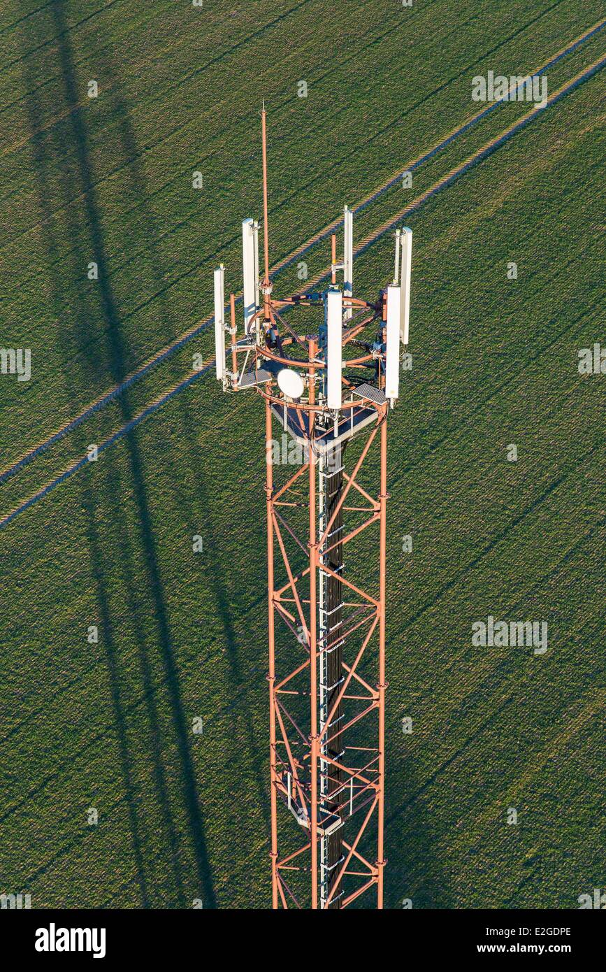 Mobile phone aerial hi-res stock photography and images - Alamy