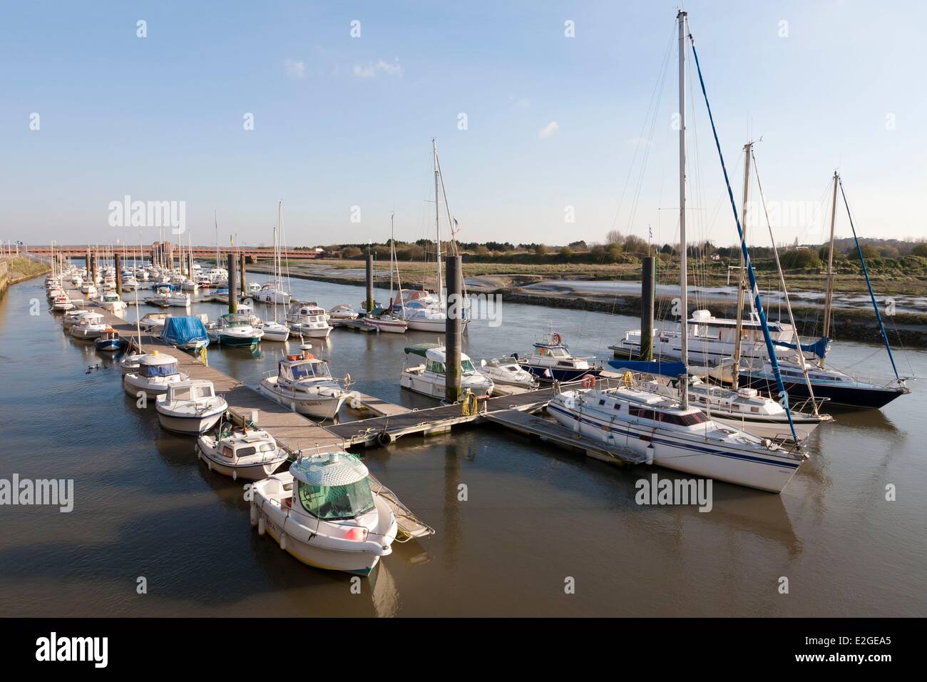 Etaples river hi-res stock photography and images - Alamy