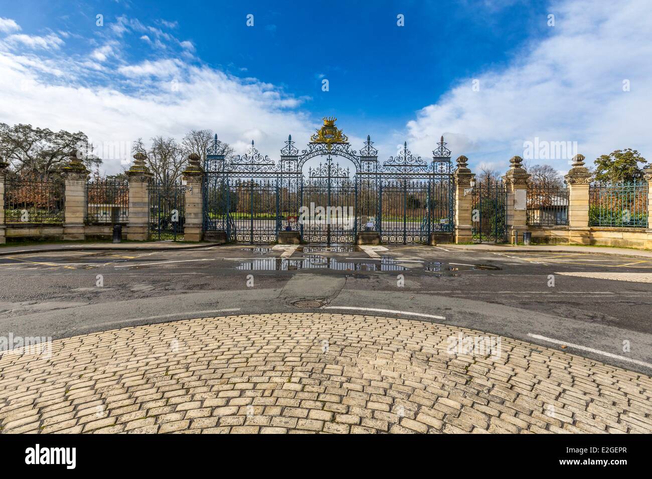 France Gironde Bordeaux Cauderan Main entrance to park Bordelais Stock Photo - Alamy
