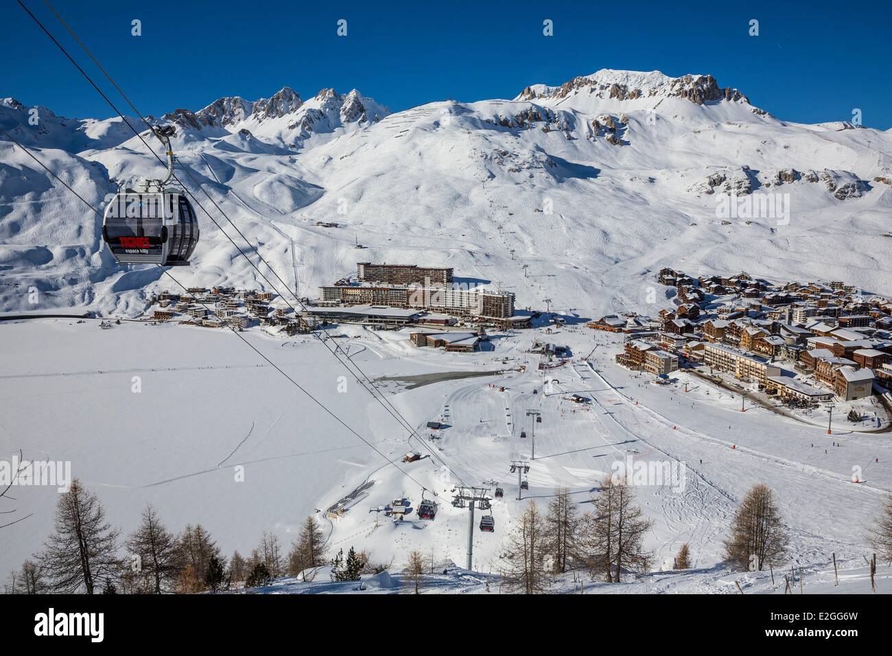 Ski lift at tignes ski resort hi-res stock photography and images - Alamy