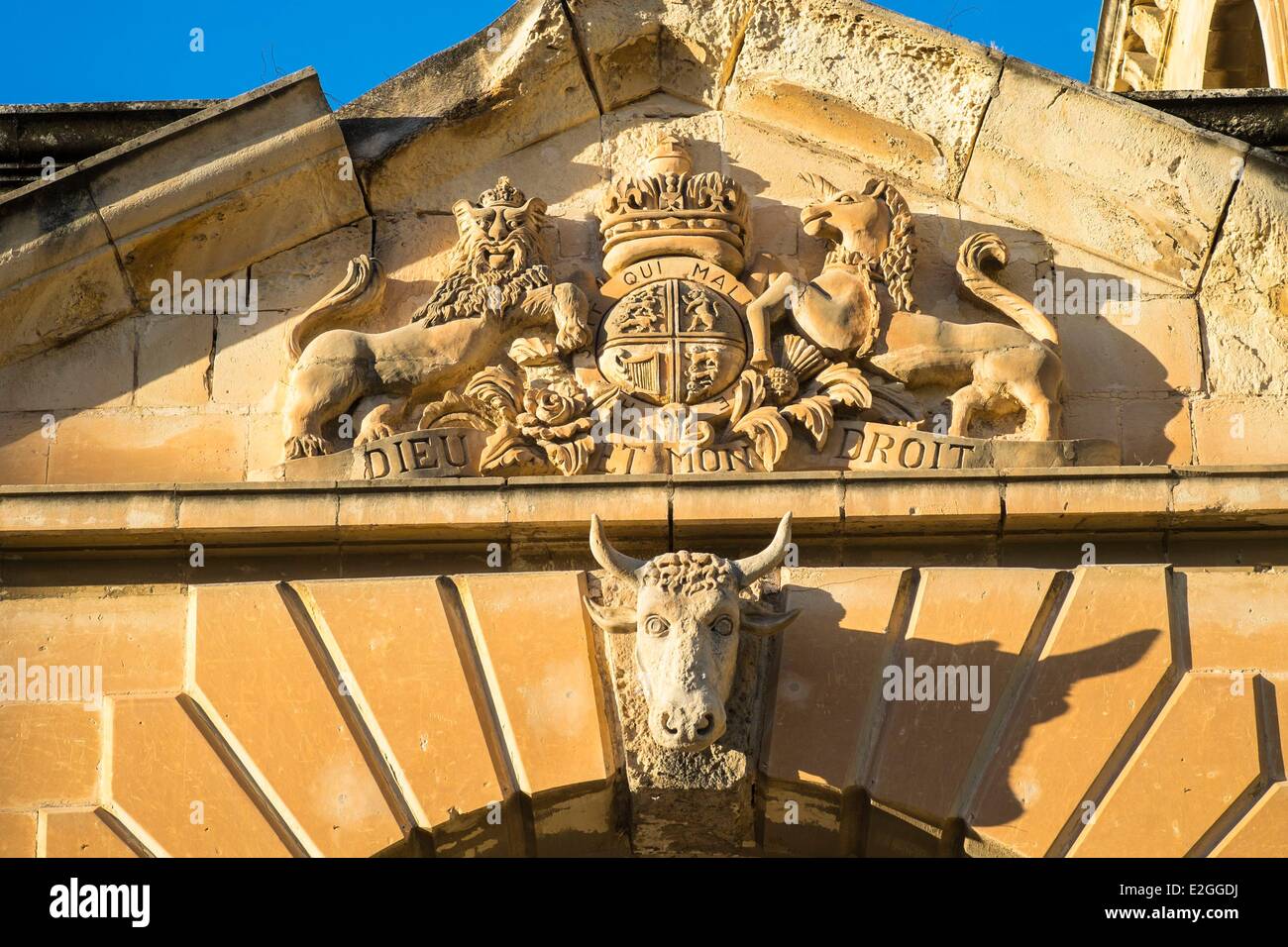 Malta Three Cities Vittoriosa (Birgu) gate of marina Stock Photo - Alamy