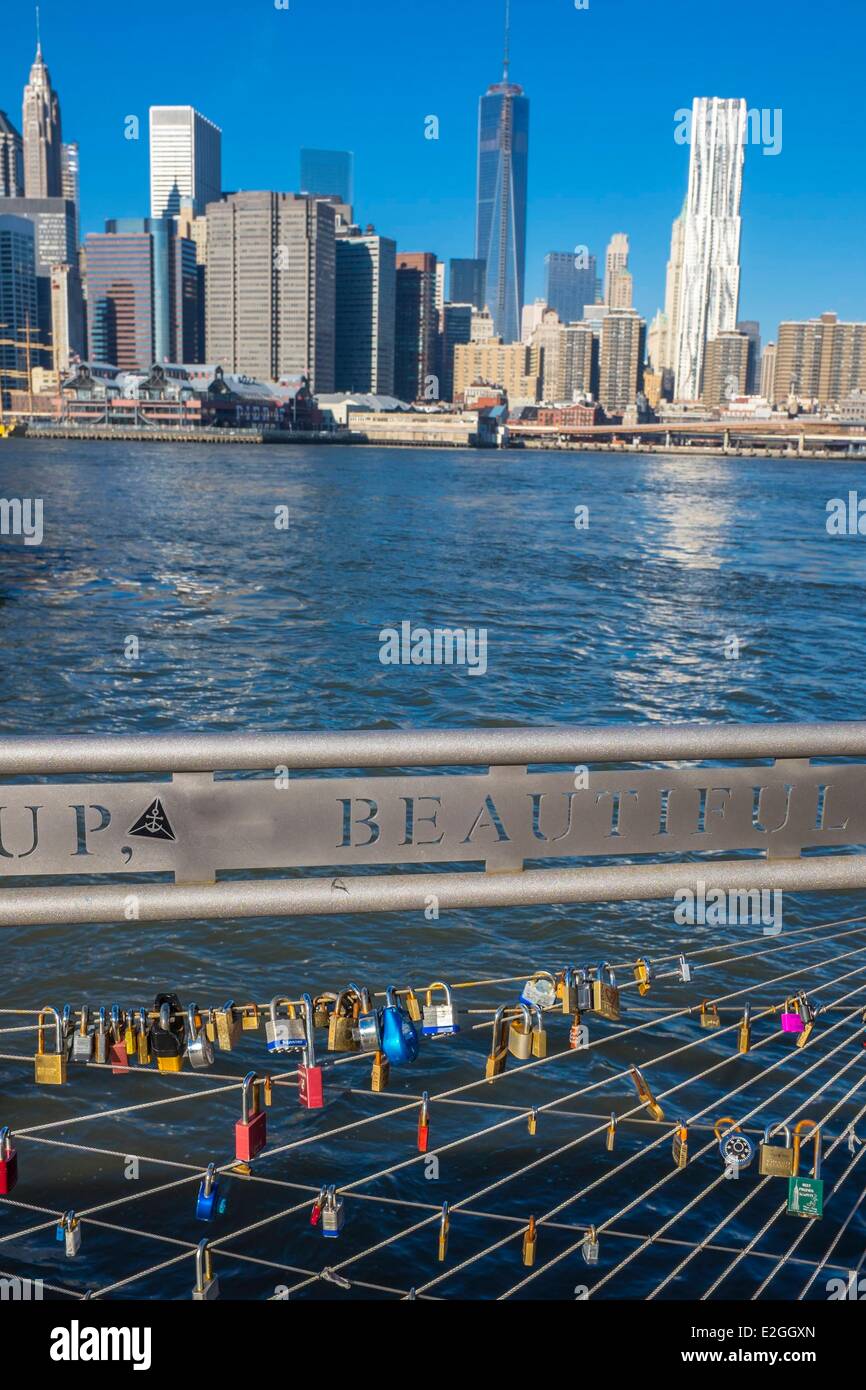 Brooklyn love building hi-res stock photography and images - Alamy