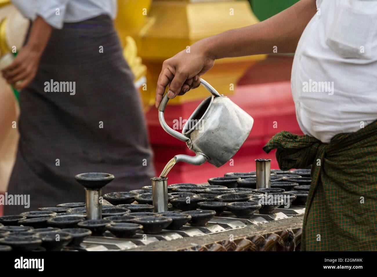 Oil lamp lighting yangon hi-res stock photography and images - Alamy