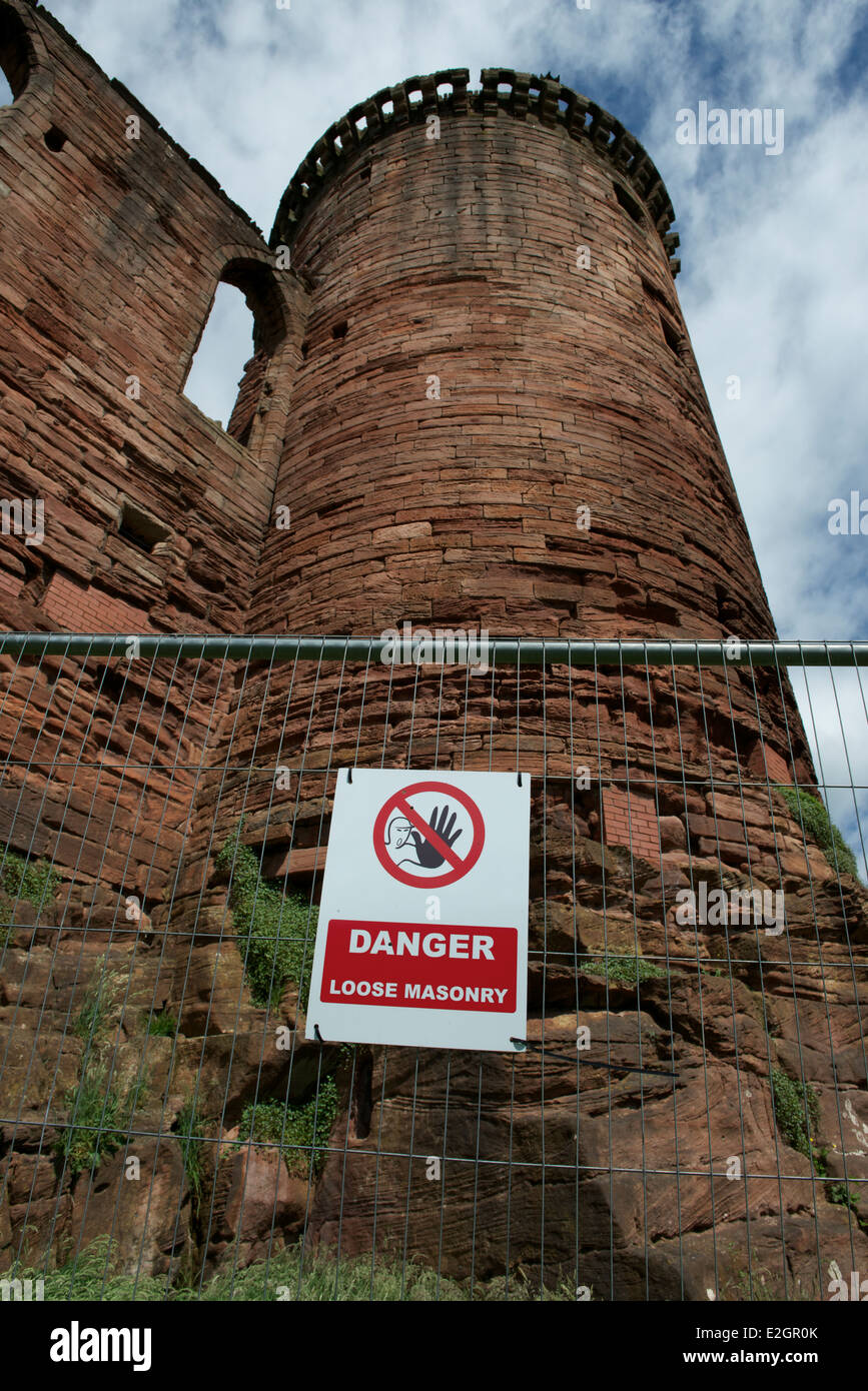 Bothwell castle hi-res stock photography and images - Alamy
