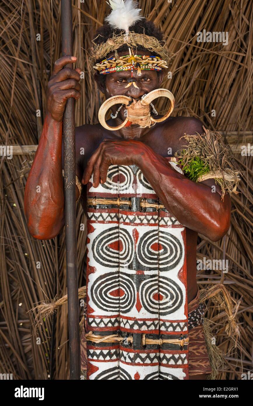 Papua new guinea mask festival rabaul High Resolution Stock Photography ...