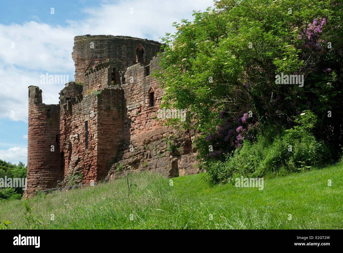 Bothwell castle hi-res stock photography and images - Alamy