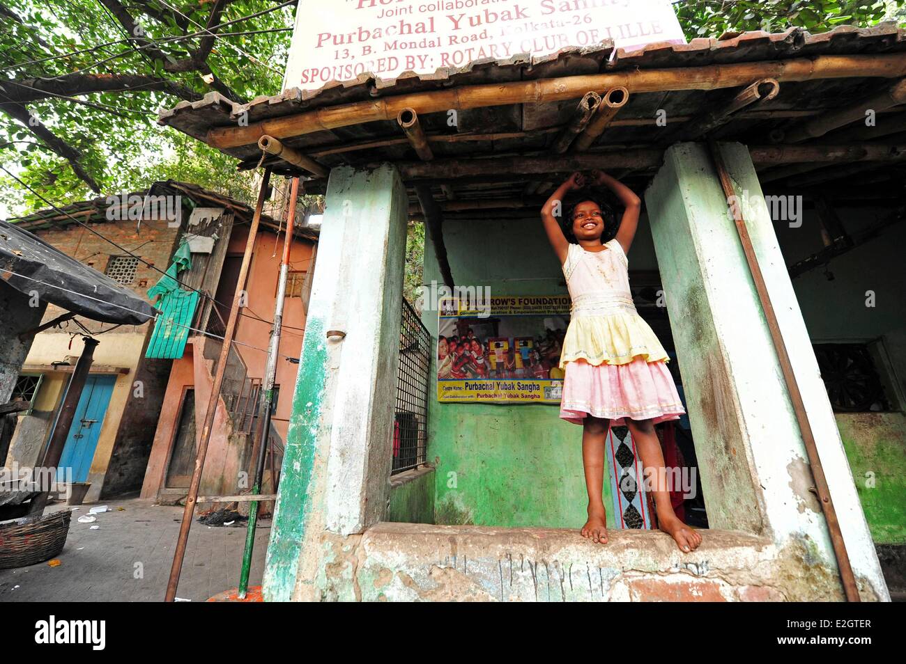 India West Bengal state Kolkota young school girl in slums Stock Photo ...