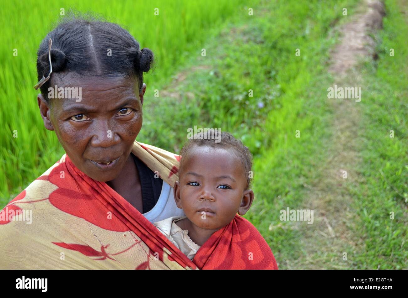 Mother and child of madagascar hi-res stock photography and images - Alamy