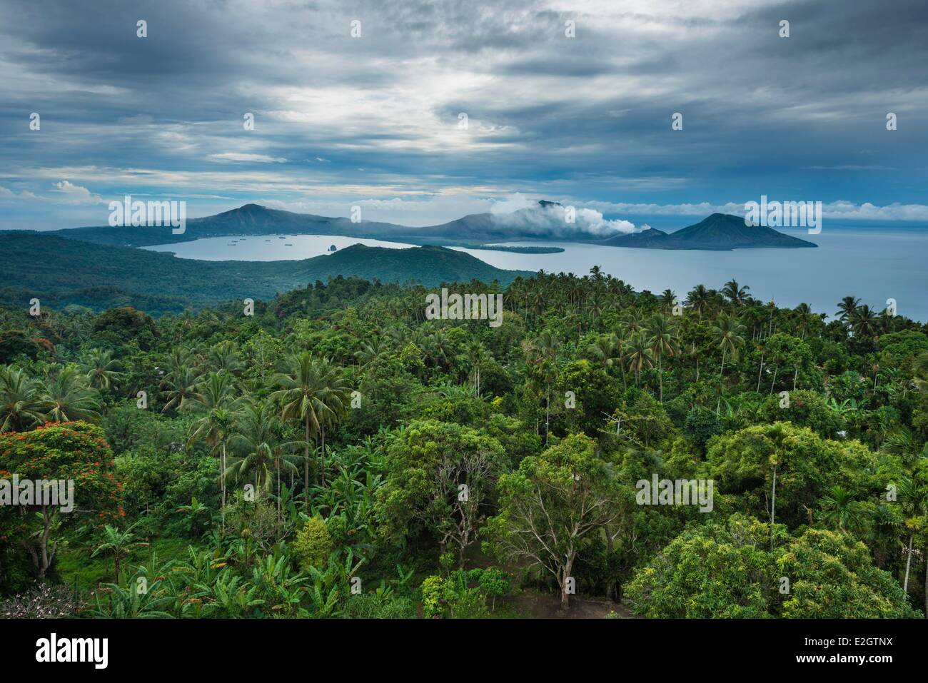 Papua new guinea landscape hi-res stock photography and images - Alamy